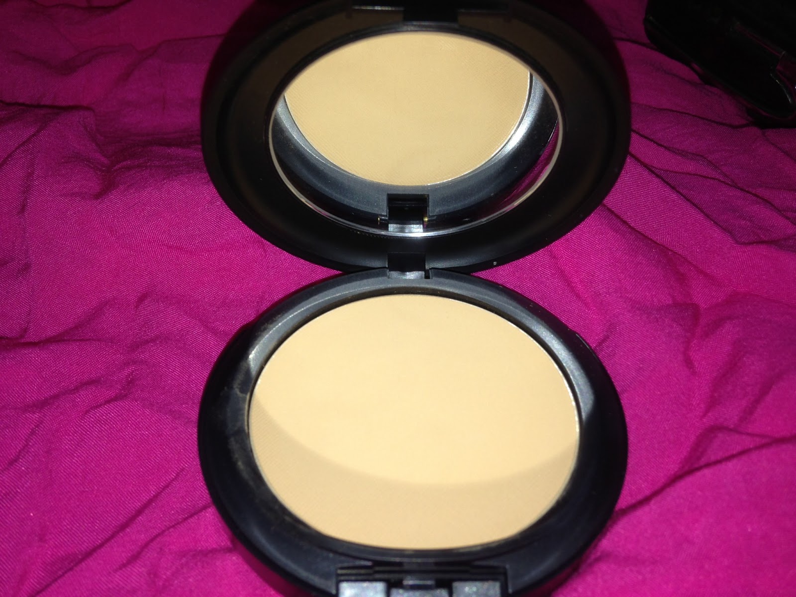 Product Review: MAC Studio Fix Powder Plus Foundation in NC43